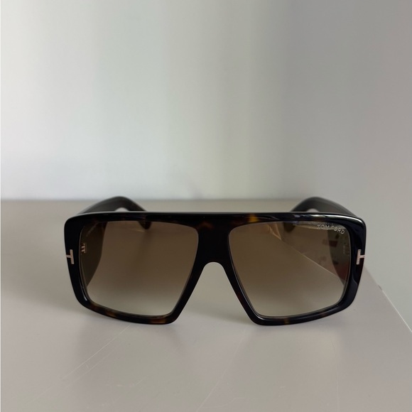 Tom Ford | Accessories | Tom Ford Brown Tortoise Sunglasses | Poshmark